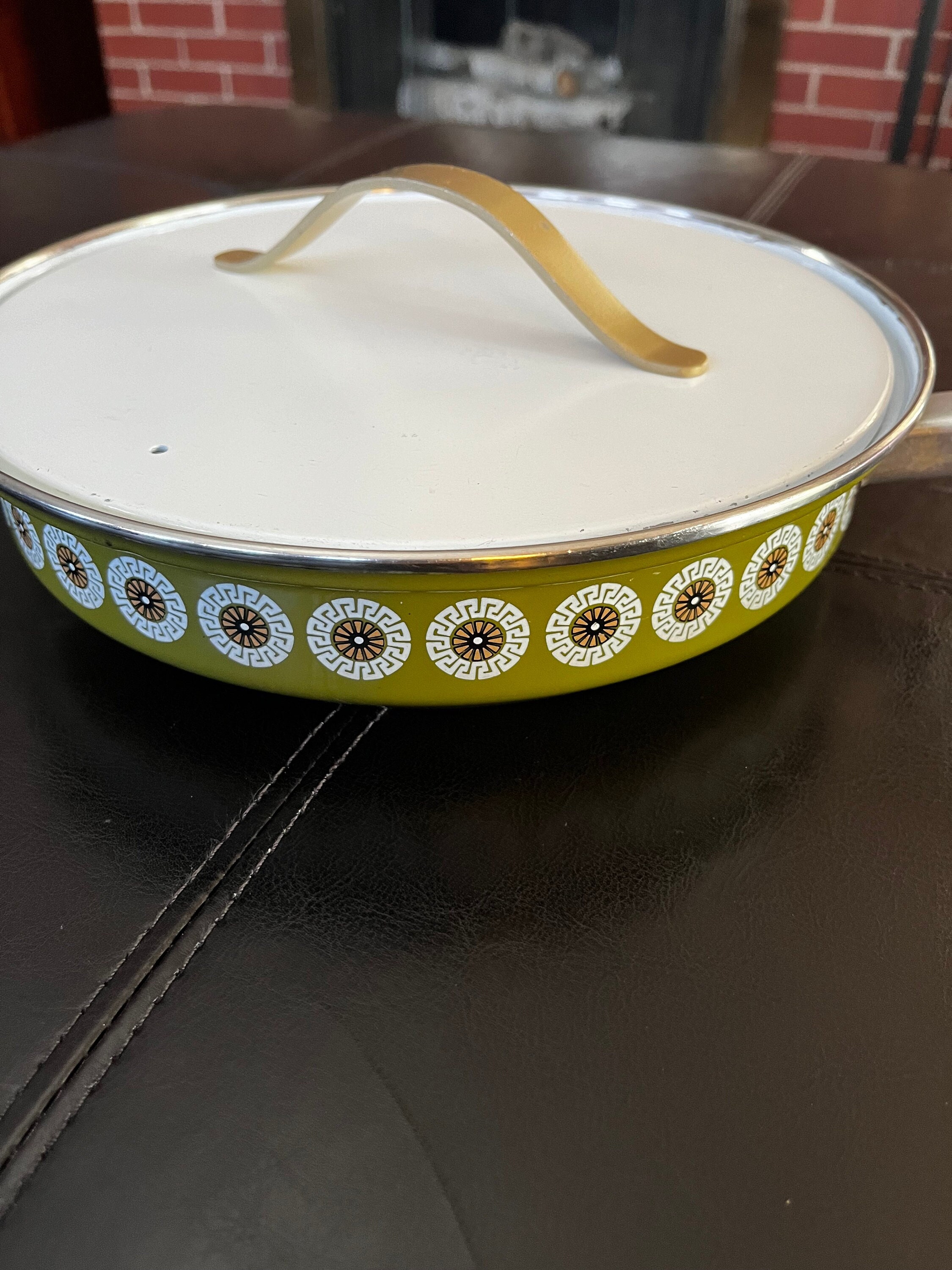 Vintage Enamelware Olive Green Saucepan/pot W Lid-beige/silver/white - Etsy