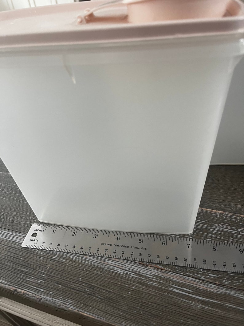 Tupperware Store-n-pour Container #469-9, 471-10-pink Lids #471-11 - Etsy