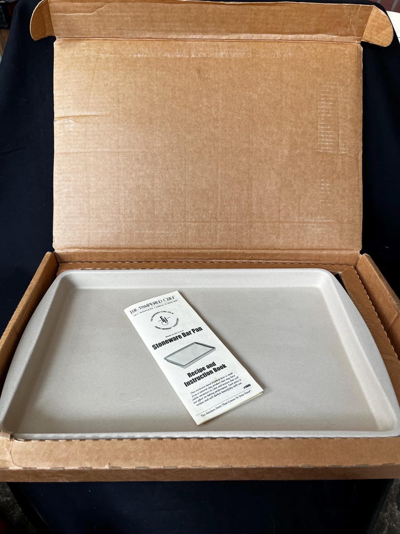 Pampered Chef 1445-stoneware-large Bar Pan-family Heritage Collection ...