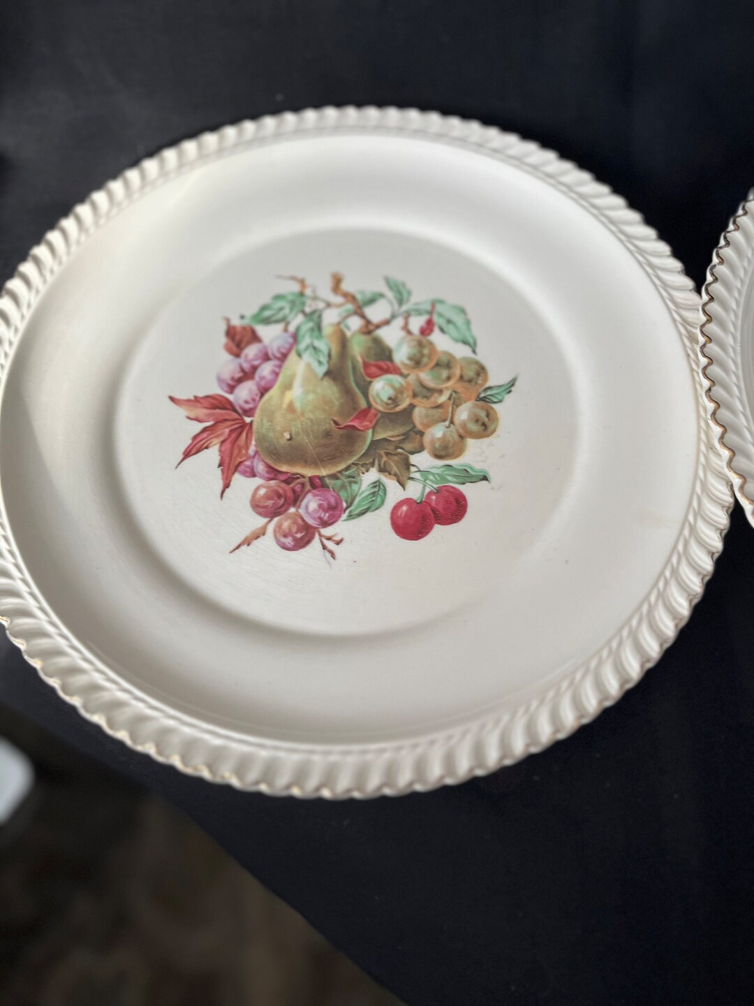 Harkerware Orchard Fruit/pears/grapes Dinner Plate Gadroon Edge W/gold ...