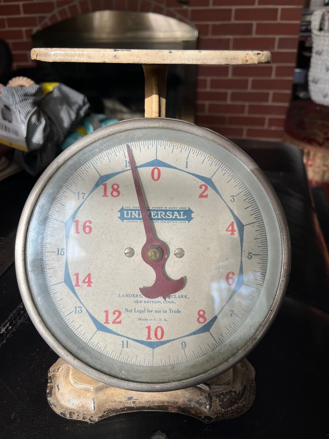 Landers, Frary & Clark Universal Family Vintage Distressed Ivory MCM 20lb Scale - Etsy