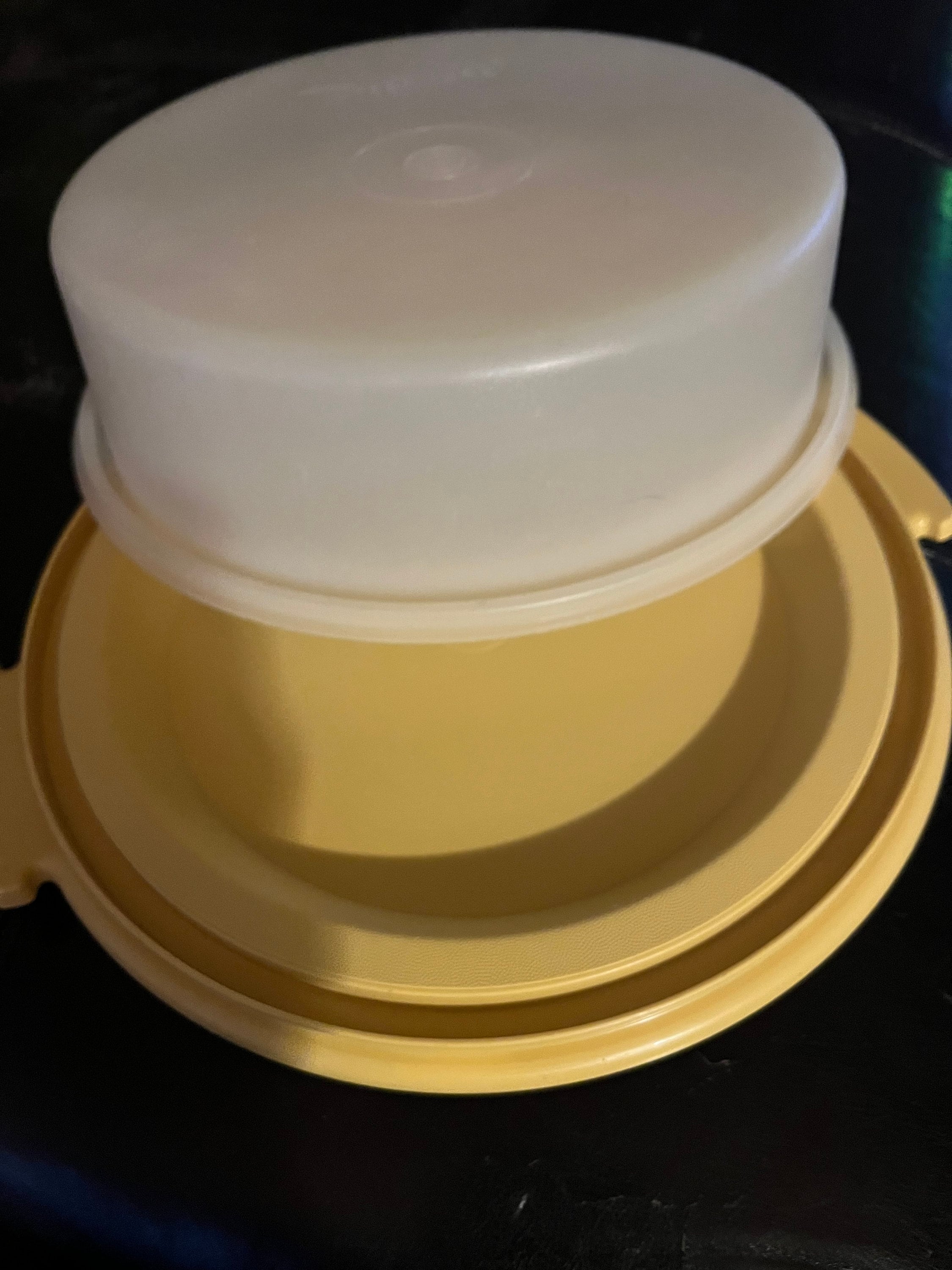 Tupperware Vintage Gold 10" Round Cake/pie Holder-to Keep Fresh ...