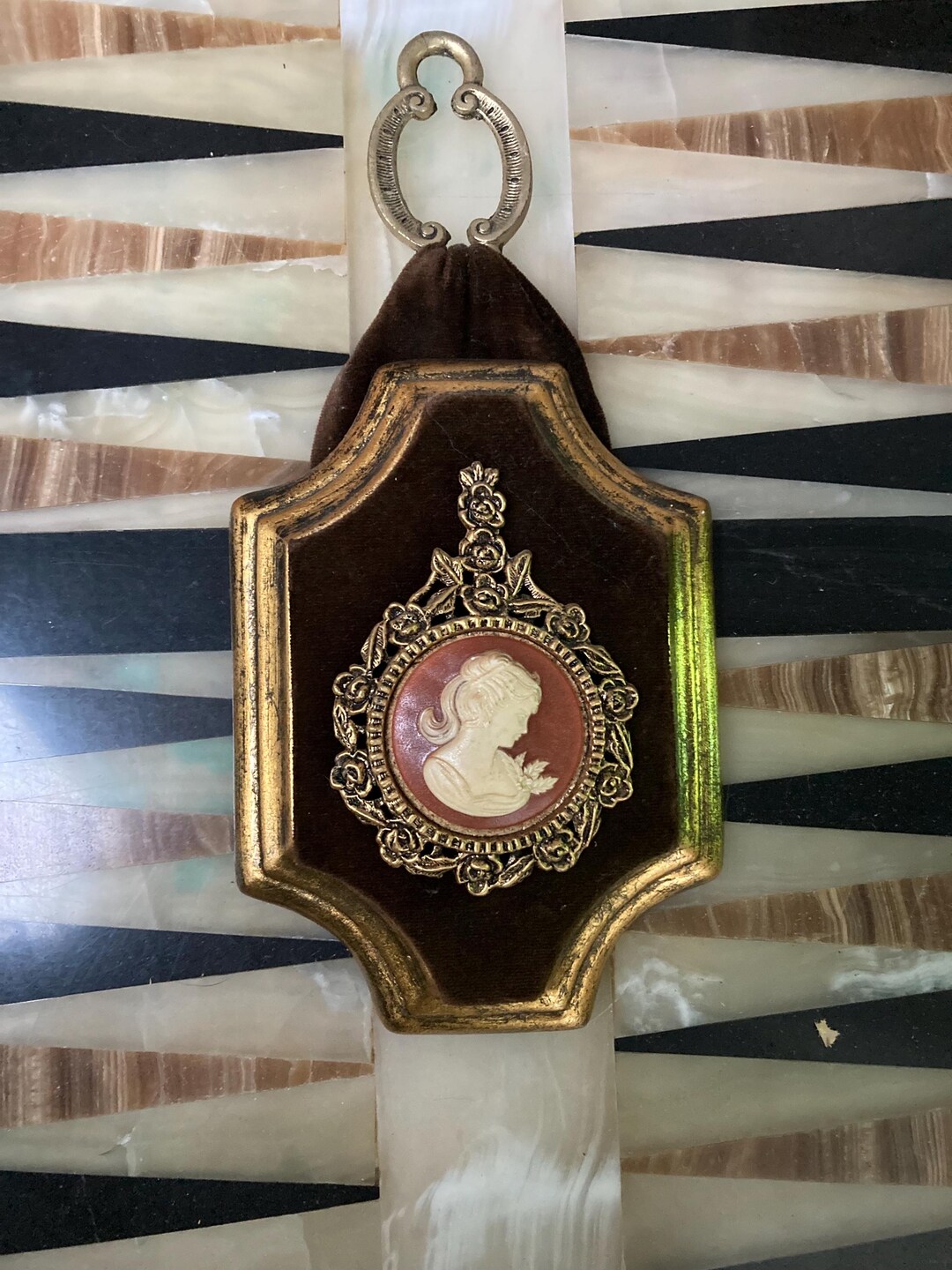 Victorian Cameo and Velvet Wall Plaque - Etsy