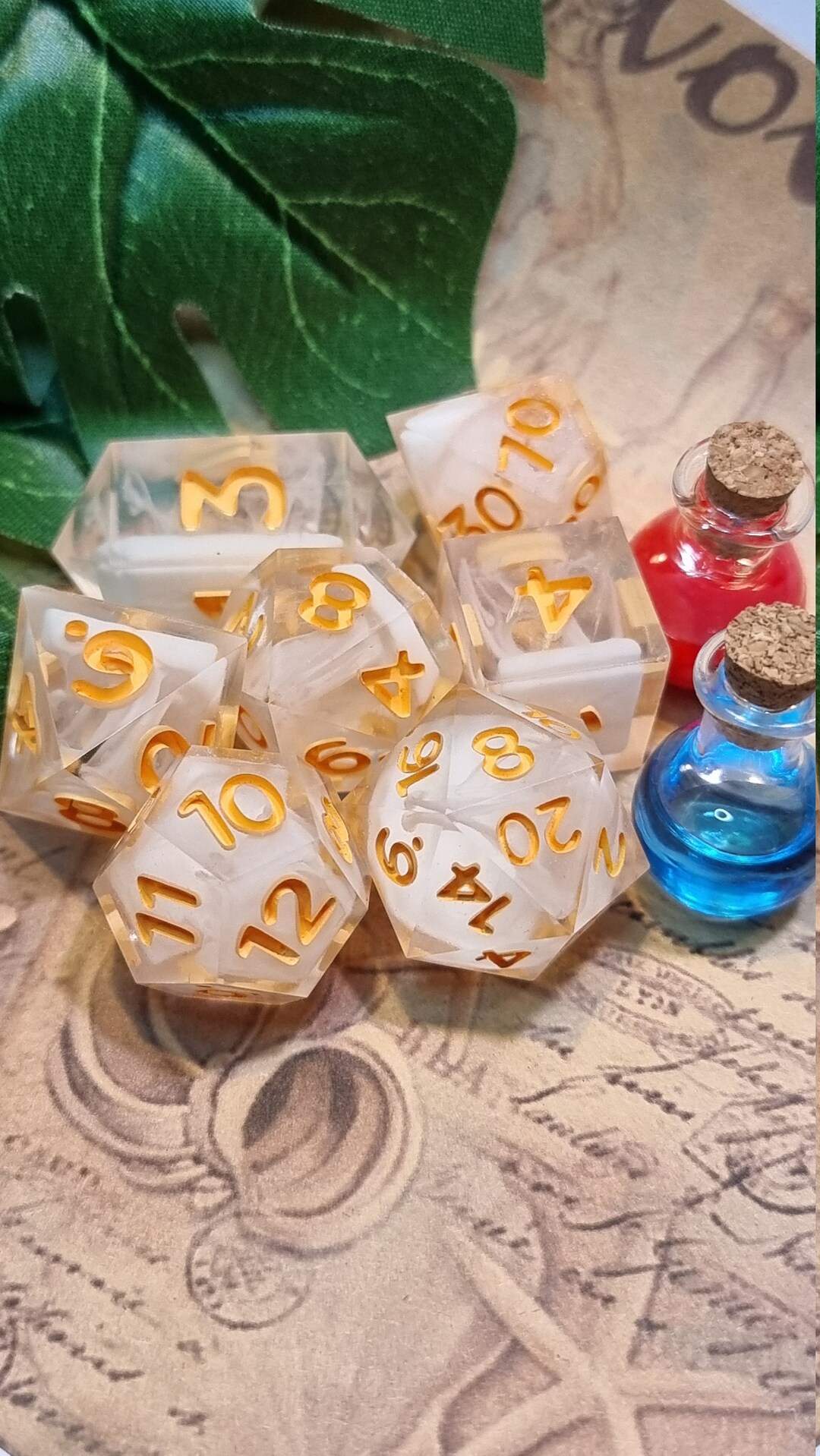 RPG Shell Dice Resin White Wisps - Etsy