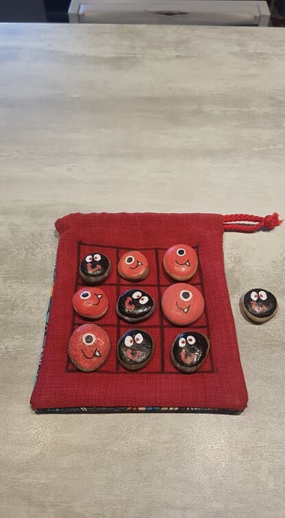 Pebble Morpion Game and Its Small Pouch - Etsy