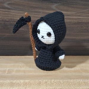 Tiny Gream Reaper Crochet Pattern , Amigurumi Mini Halloween Spooky ...