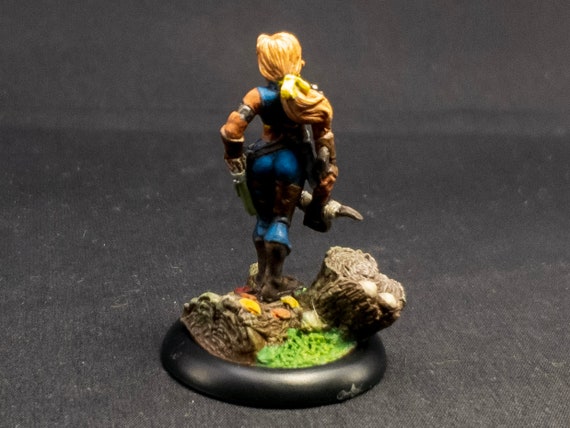 Toys & Games Ranger Huntress Dungeons and Dragons Assassin Hand Painted ...