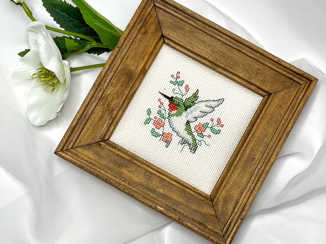 Hummingbird Needlepoint Gallery Wall Art - Etsy