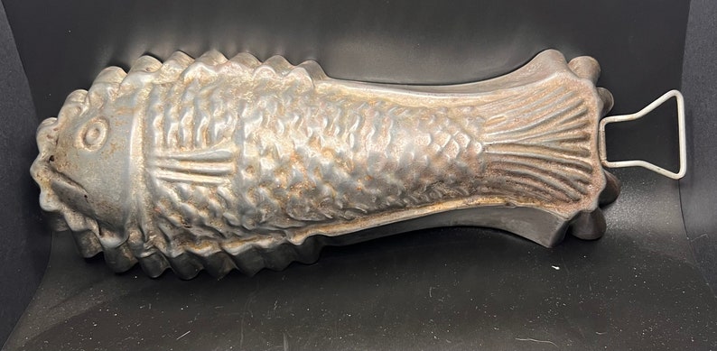Vintage Tin Fish Mold - Rustic Kitchen Decor - Etsy