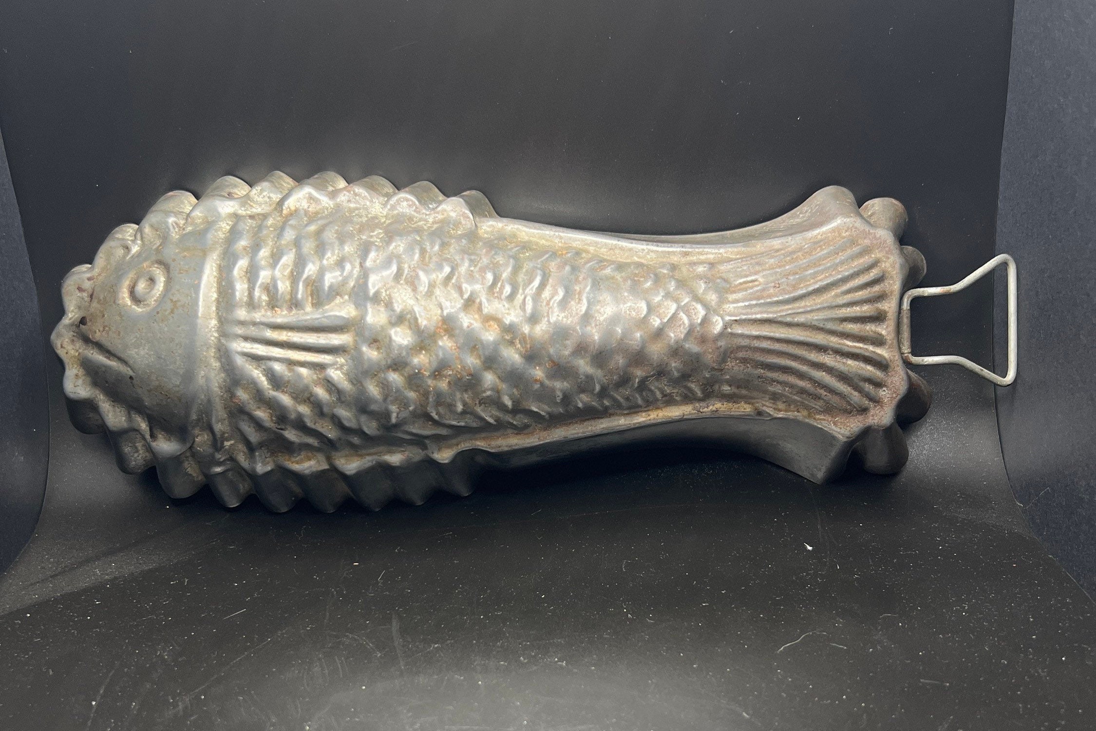 Vintage Tin Fish Mold - Rustic Kitchen Decor - Etsy