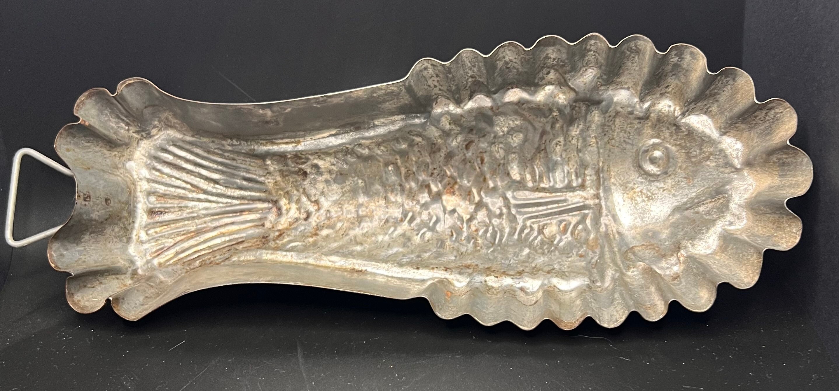 Vintage Tin Fish Mold - Rustic Kitchen Decor - Etsy
