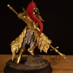 Dragon Slayer Ornstein Statue, Dark Souls Figurines, Dark Souls Boss ...