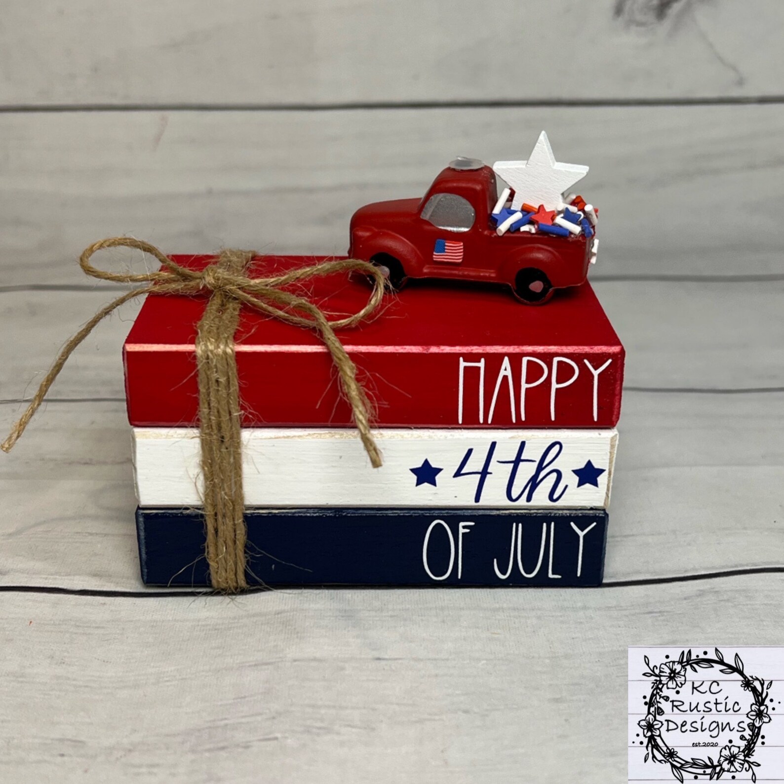 4th of July Mini Wood Book Stack With Truck/ Patriotic Decor/ - Etsy