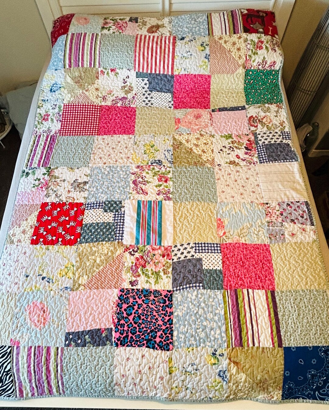 Vintage Handmade Throw Lap Quilt of Mixed Scrap Patchwork Fabric ...