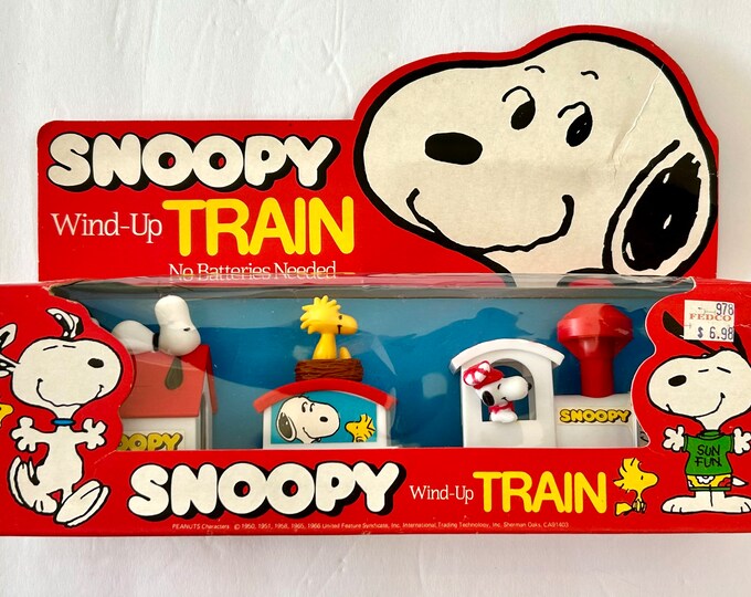 Vintage 1966 Snoopy Wind up Three Car Toy Train Set Batteries Not ...