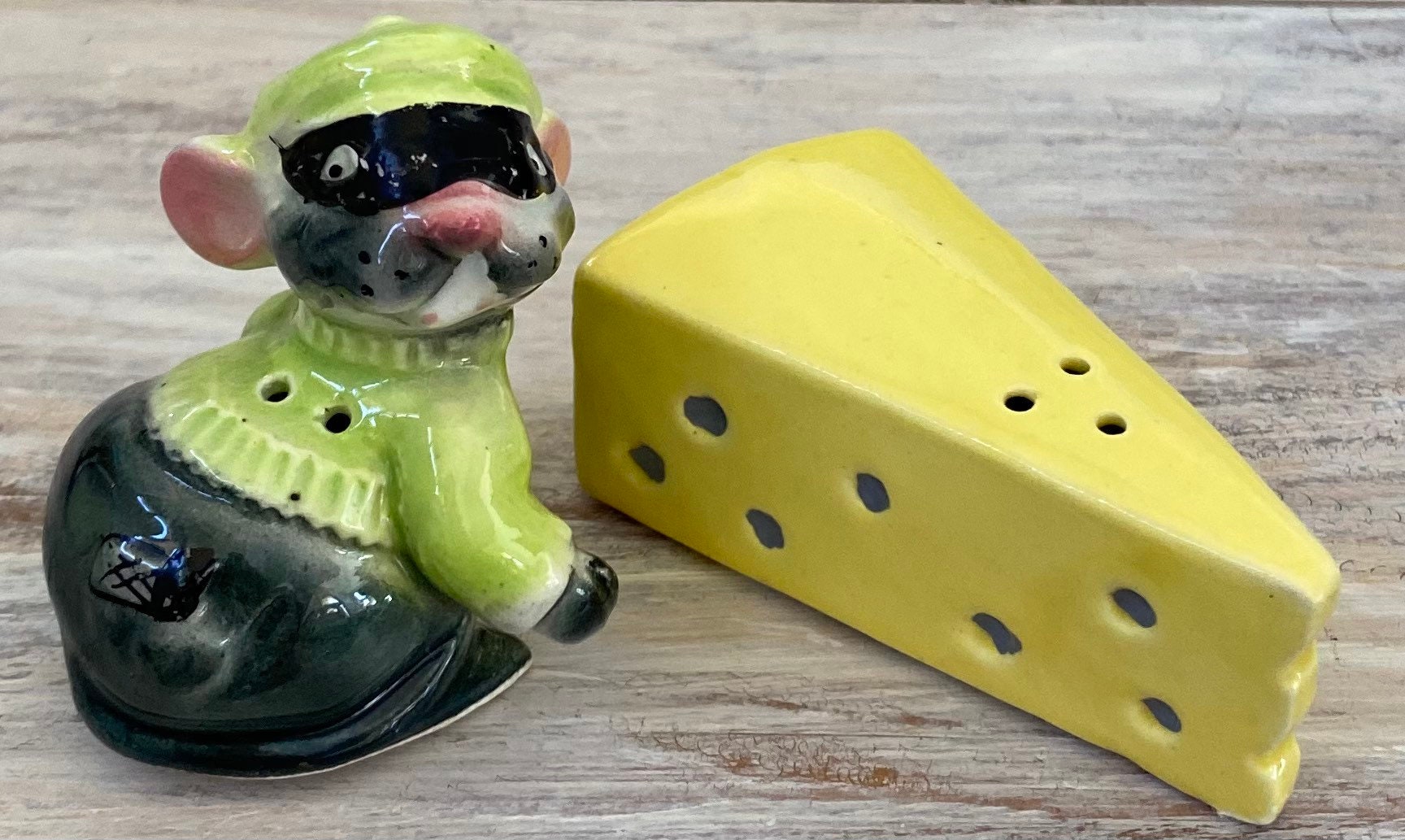 Vintage Bandit Mouse and Cheese Wedge Salt and Pepper Shakers - Etsy