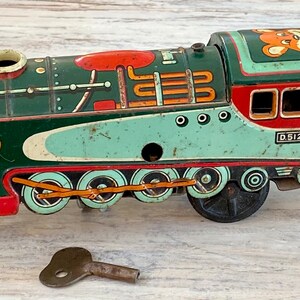 Vintage Modern Toys Wind-up D512 Steam Locomotive Train Engine Tin Toy ...