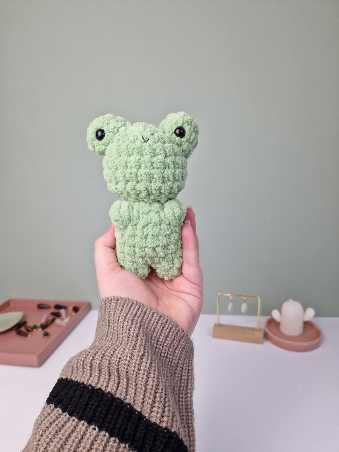Mini Ferdinand the Frog Crochet Pattern. Make Your Own Adorable ...