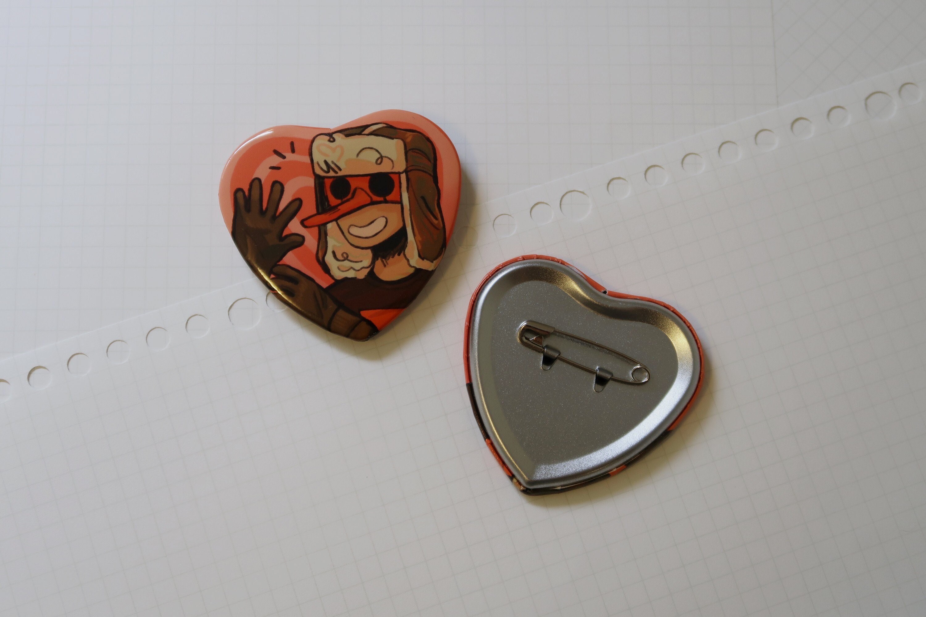 Dorohedoro Fujita Heart Pin Badge - Etsy
