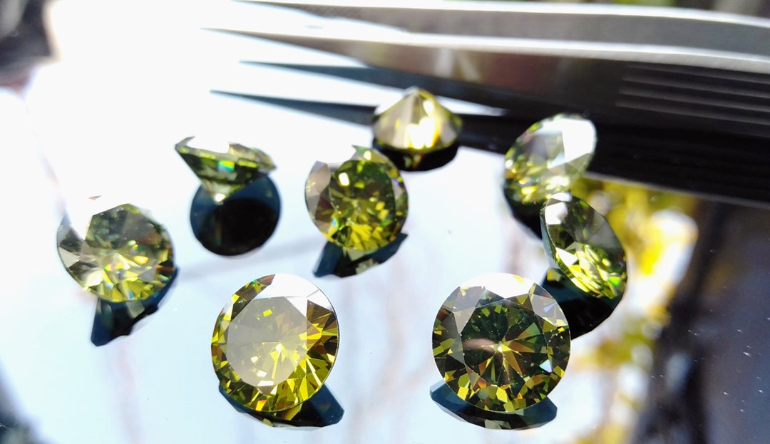 Cubic Zirconia AAA Quality Cubic Zirconia Round Shape Olive Green Color ...