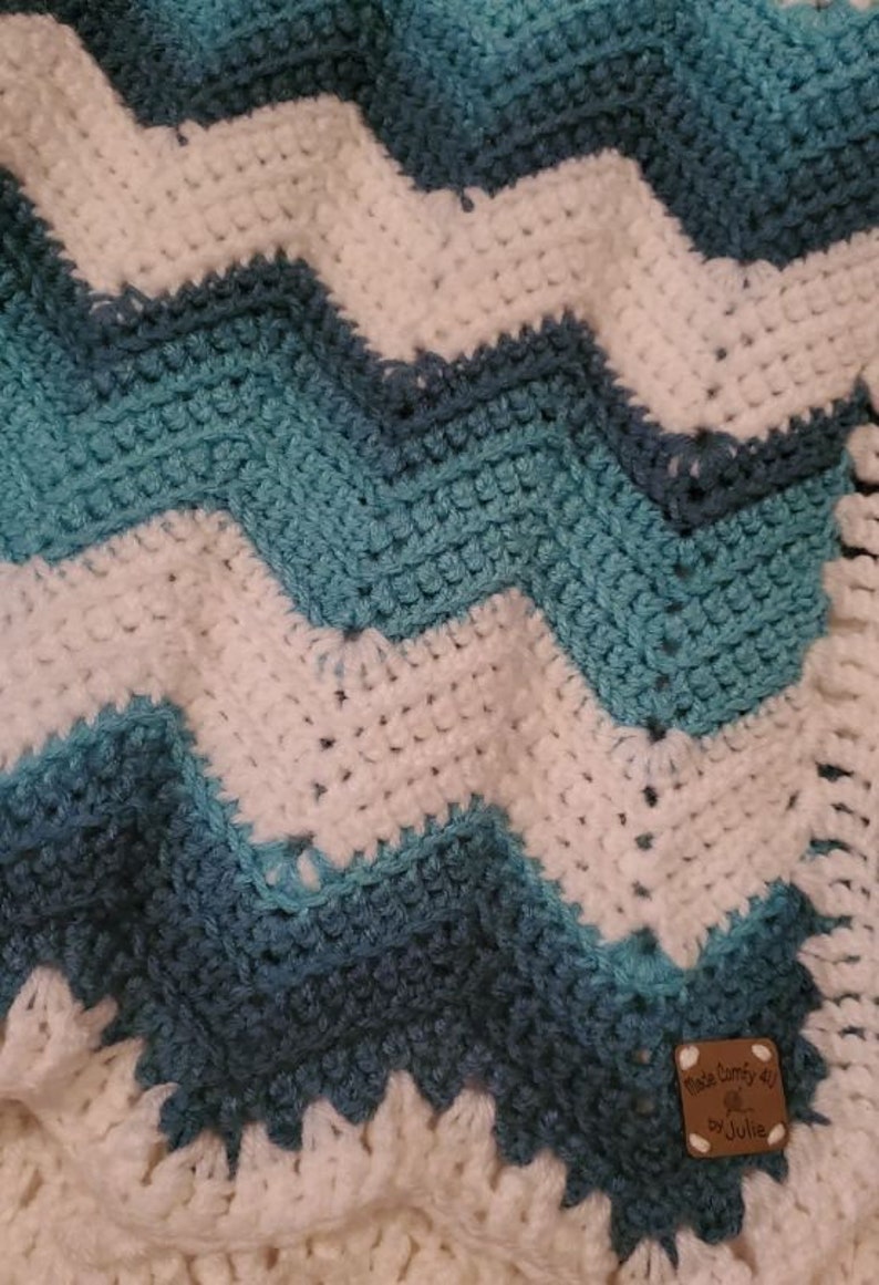 Crocheted Afghan, Ripple/zigzag Stitch, Handmade. - Etsy