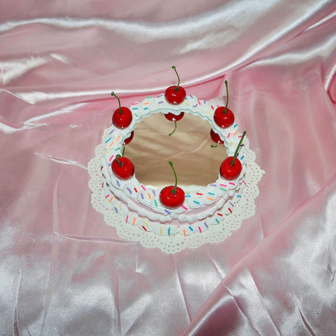 Vintage-style Pink and White Fake Cake Mirror With Sprinkles and ...
