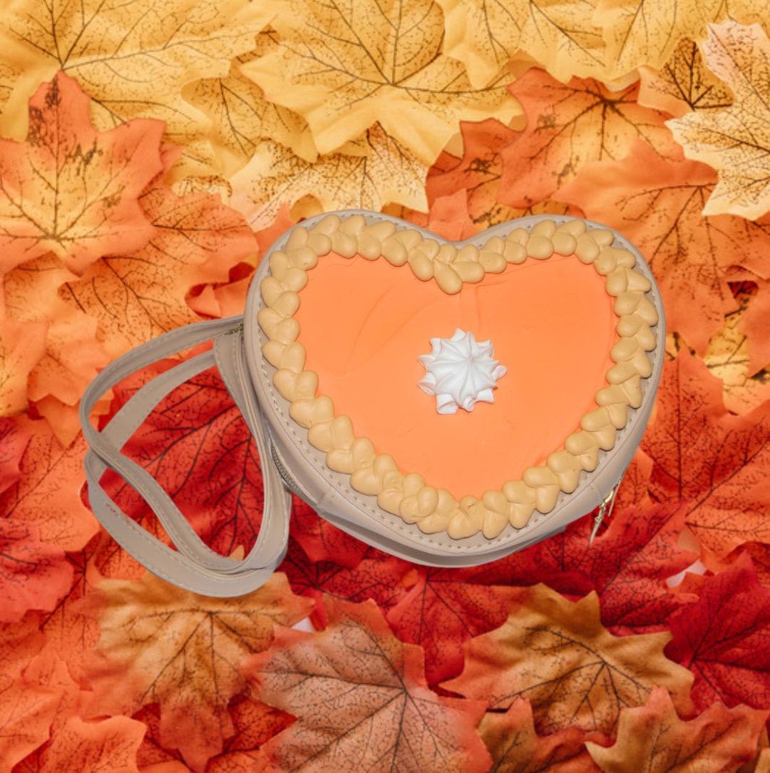 Vintage-style Fall Thanksgiving Pumpkin Pie Heart Shaped Fake Cake ...
