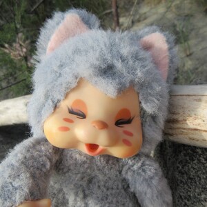 Vintage 1979s NYAMY Washino Grey Drowsy Kitten Cat-monchhichi Thumb ...