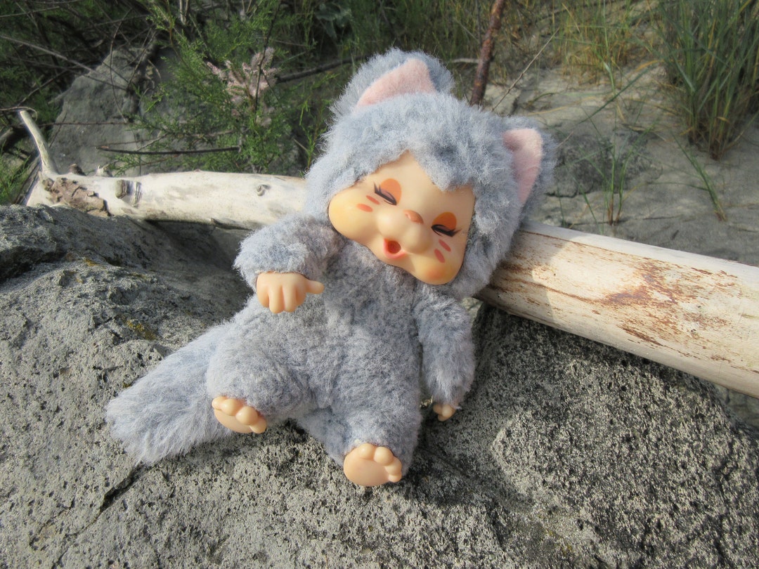 Vintage 1979s NYAMY Washino Grey Drowsy Kitten Cat-monchhichi Thumb ...