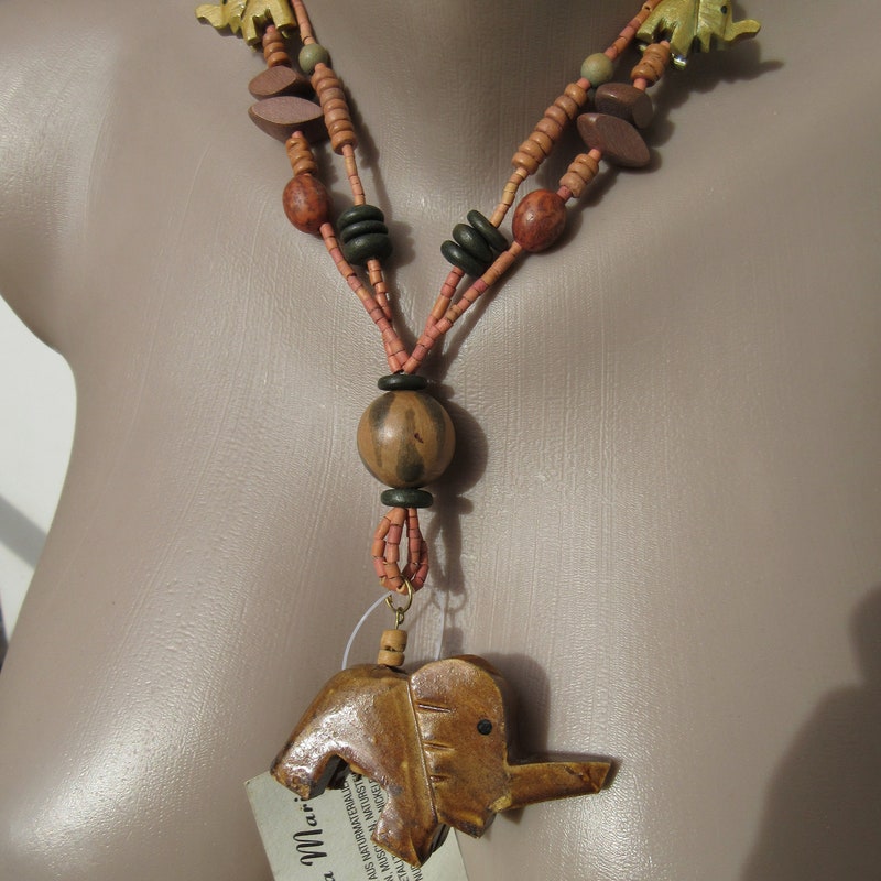 Wood Carved Necklace - Etsy