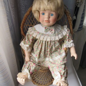 Vintage Promenade Collection 'ALICE' Porcelain Doll 13'' Collectible ...