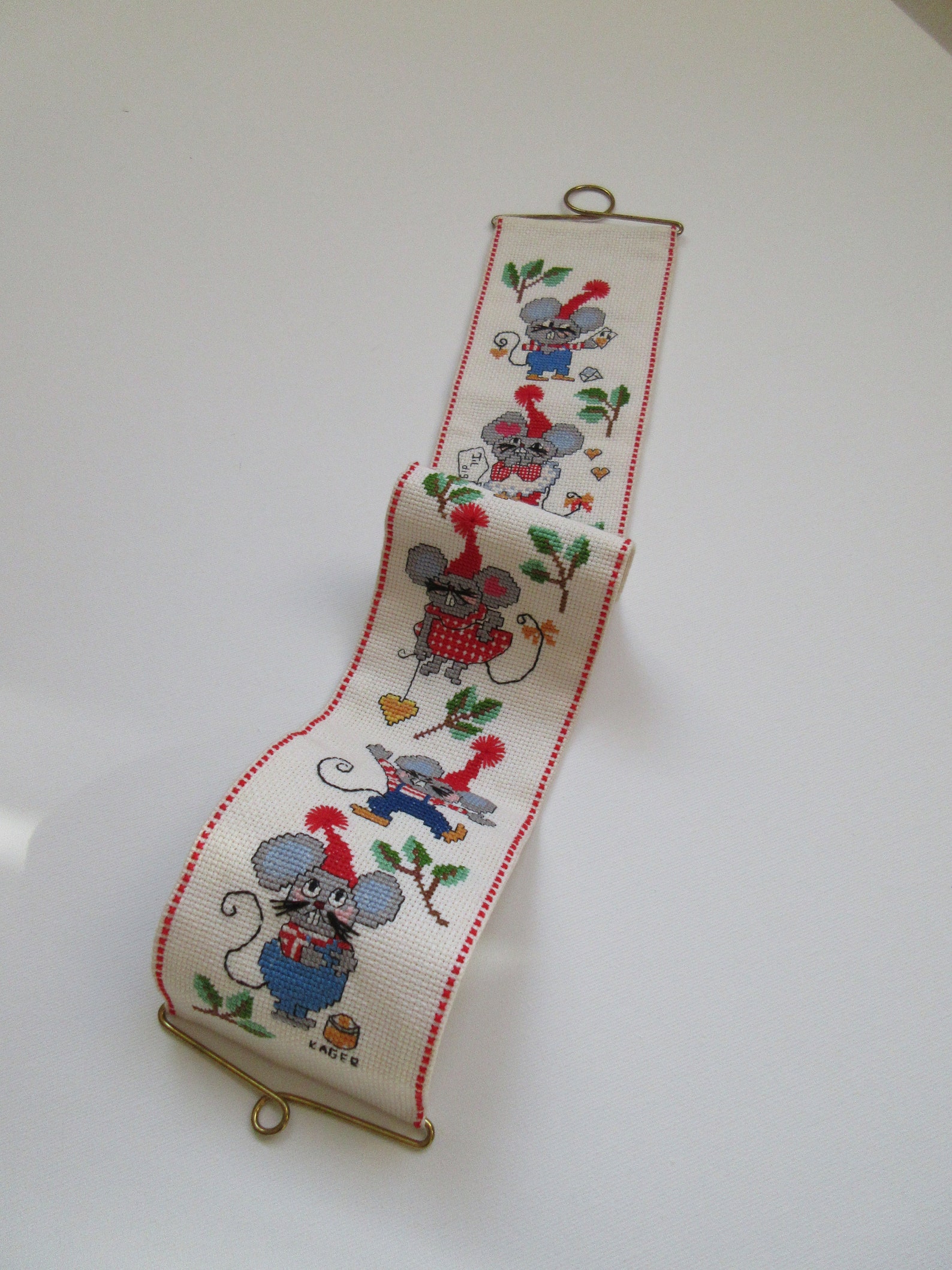 Vintage Tapestry Needlepoint Mouse Cross Stitch Embroidery - Etsy