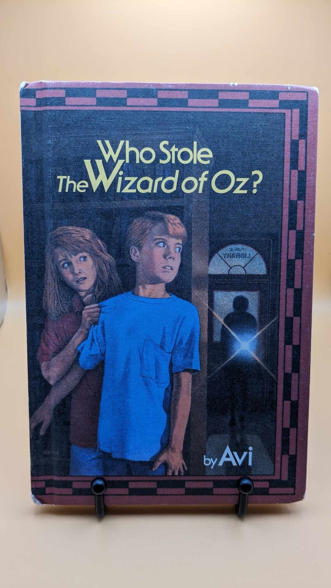 Who Stole "the Wizard of Oz"? by Avi - Vintage 1990 Weekly Reader ...