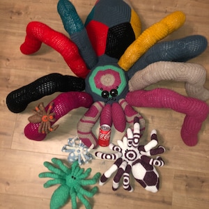 Combo 2 Pattern Crochet African Flower Tarantula Spider PLUS Solid ...