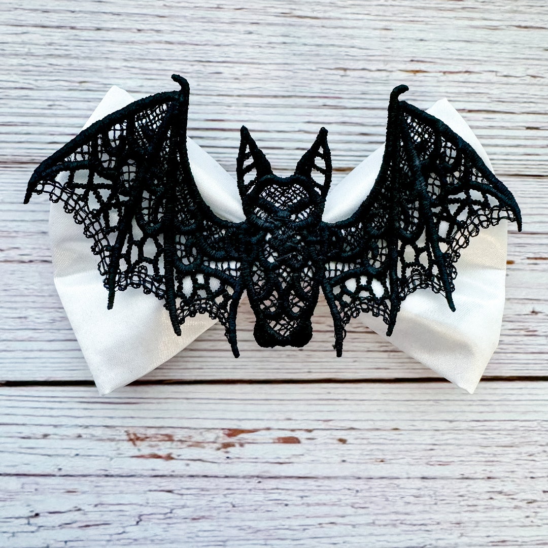 Specialty Bow: Frickin' Bats - Etsy Canada
