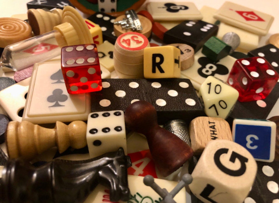 40 Vintage Game Pieces. Pawns, Players and Dice From Classic Games. 10 ...