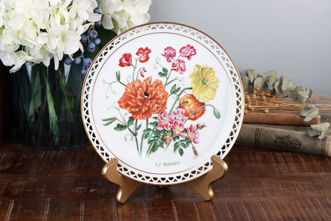 Vintage Floral Decorative Plate for Wall Decor, Collectible Vintage ...