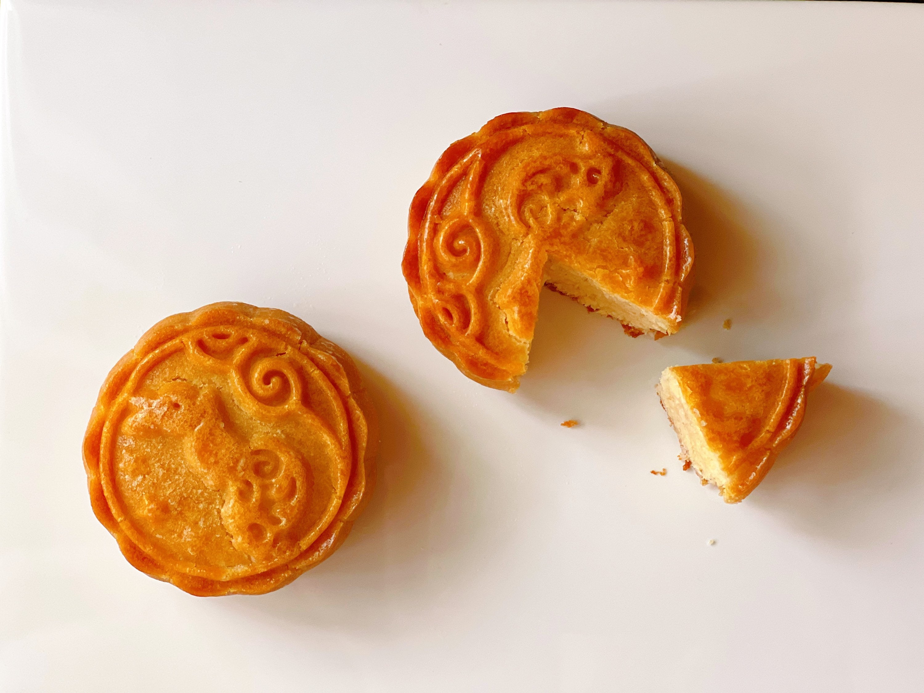 8pcs Fresh Made Mooncake With Coconut Filling 50g Each (over 35 Dollar ...