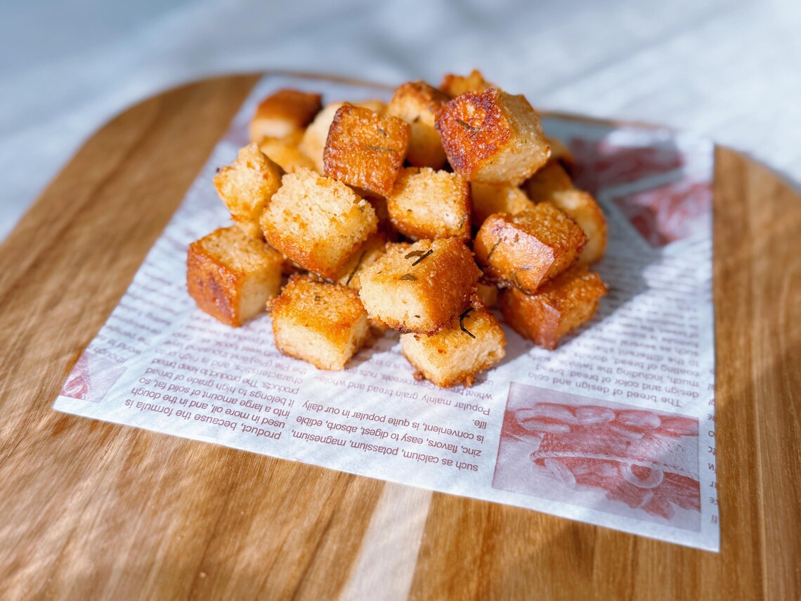 Seasoned Premium Croutons Buttery Garlic/caramel Cinnamon Bite-sized ...