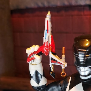 Mighty Morphin Power Rangers - Blade Blaster - Gun Mode - Lightning ...