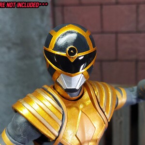 Boom Comics Power Rangers - Lightning Collection Gold Omega Ranger ...