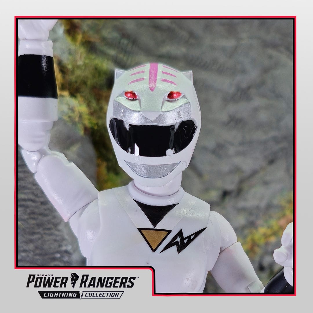 White Wild Force / Gaoranger Ranger Helmet | Lightning Collection / 1: ...