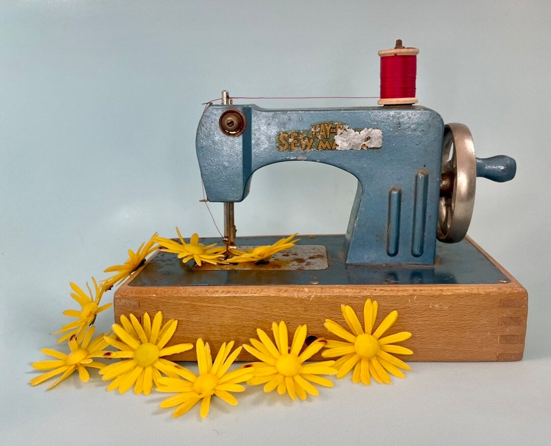 Daisy Chain Print - Etsy