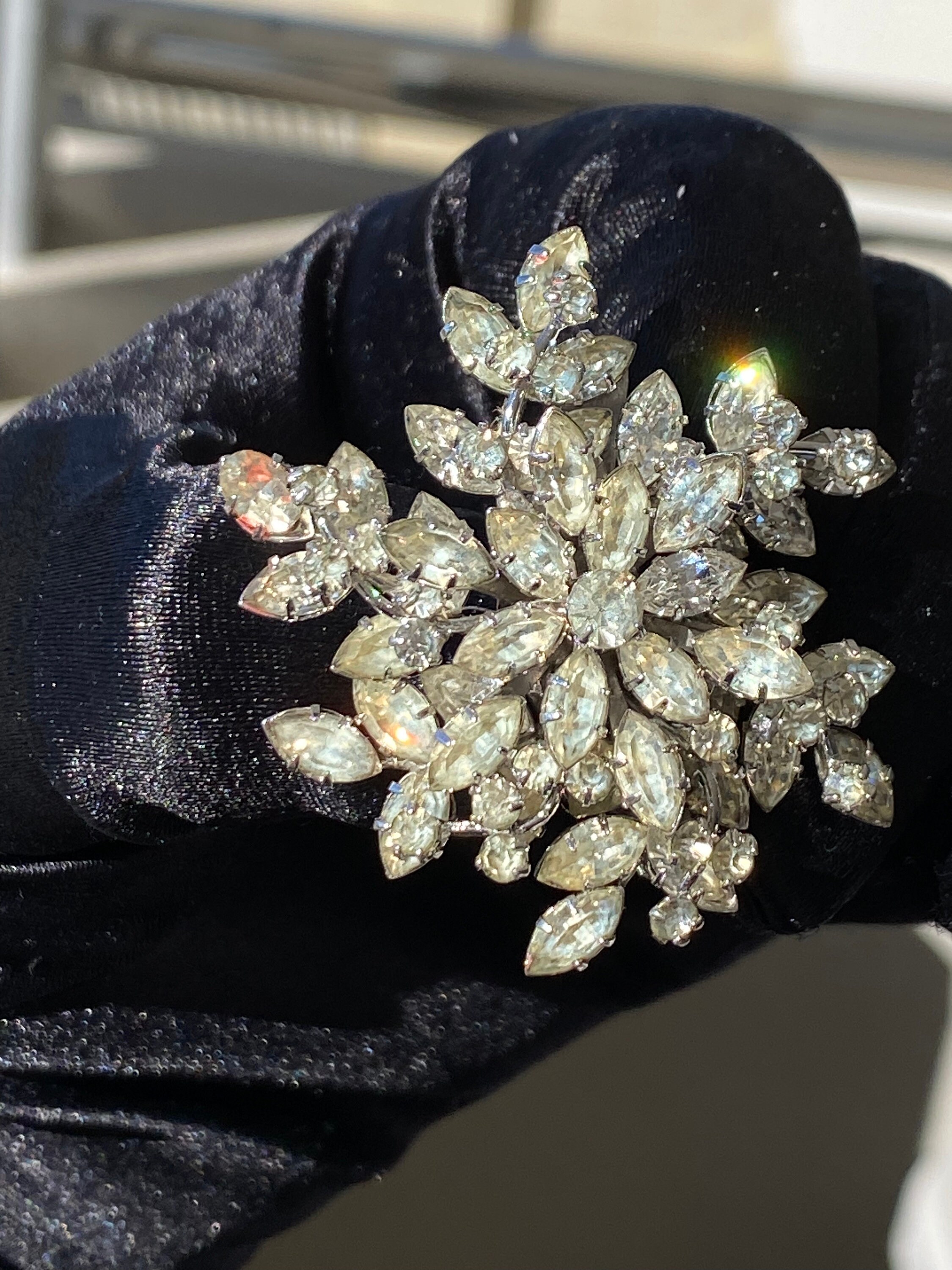 Stunning Donald Simpson, Jewel Crest Clear Water Lily Brooch, Signed - Etsy