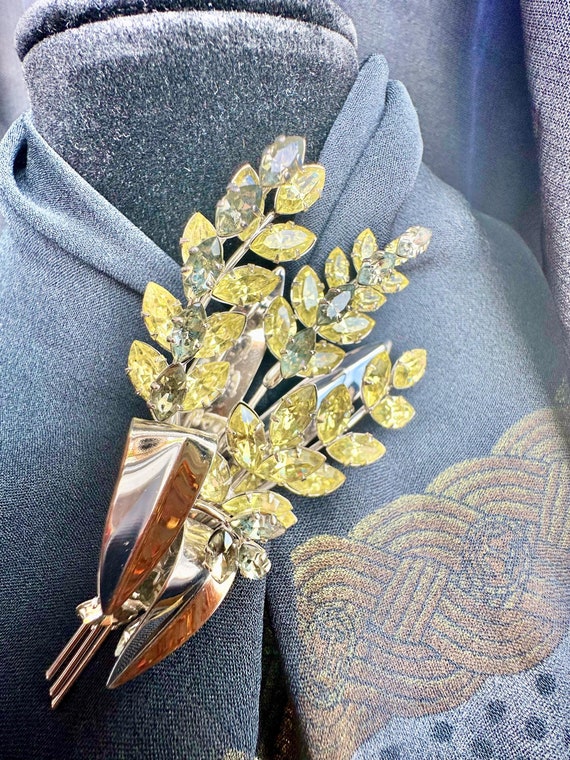 Rare and Dazzling, Vintage Donald Simpson/Jewel Crest… - Gem