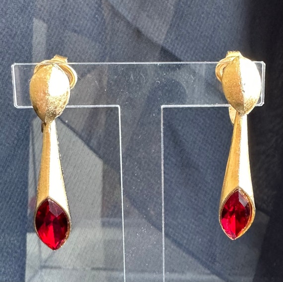 Barcs vintage earrings store