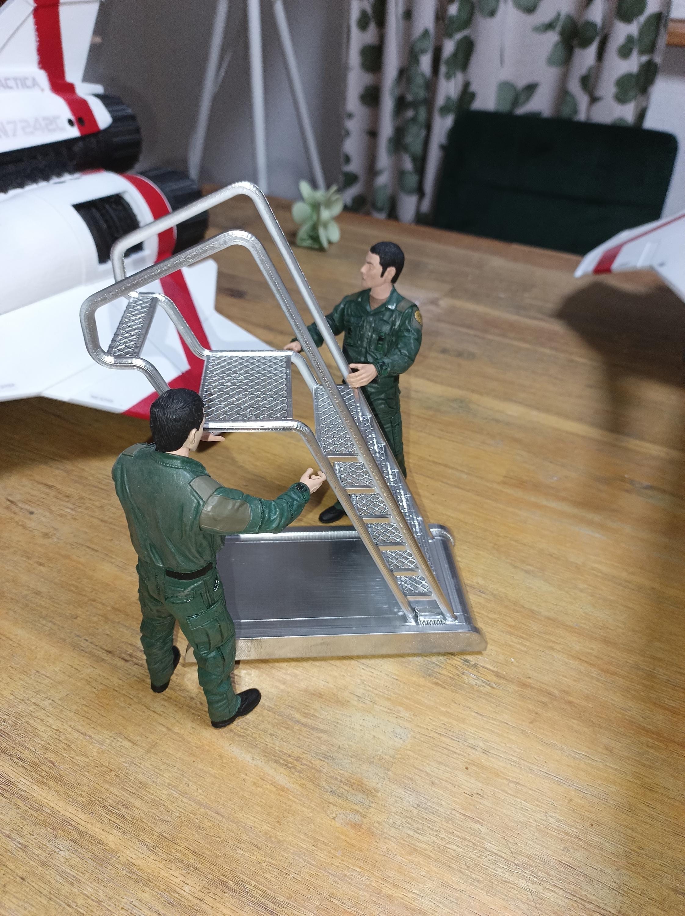 BSG - Colonial Viper MKII - Diamond Select Scale - Battlestar Galactica ...