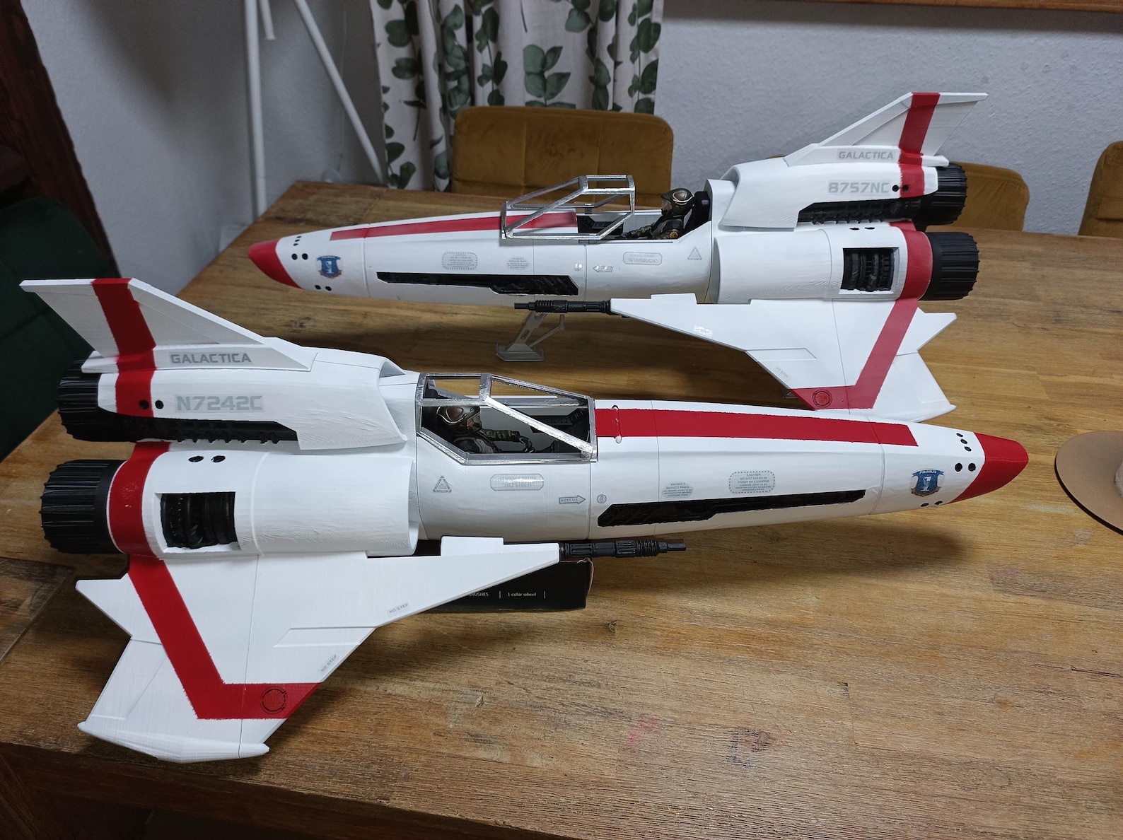 BSG - Colonial Viper MKII - Diamond Select Scale - Battlestar Galactica ...