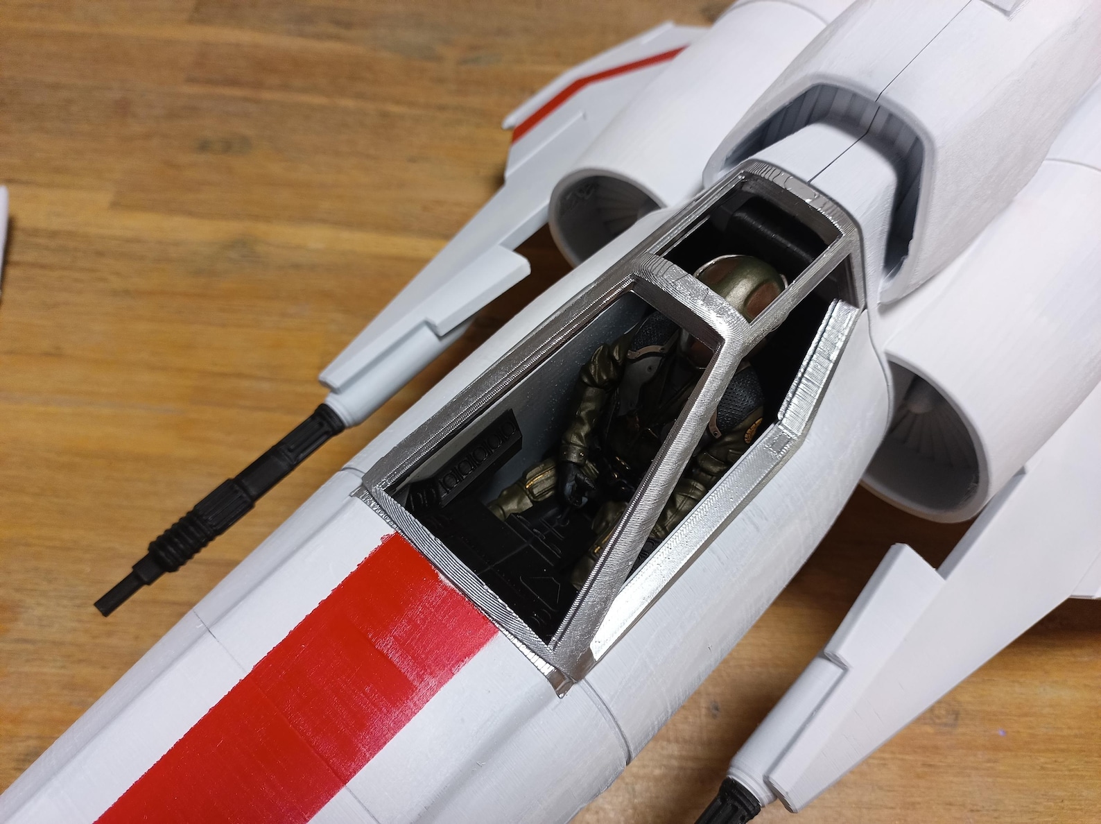BSG - Colonial Viper MKII - Diamond Select Scale - Battlestar Galactica ...