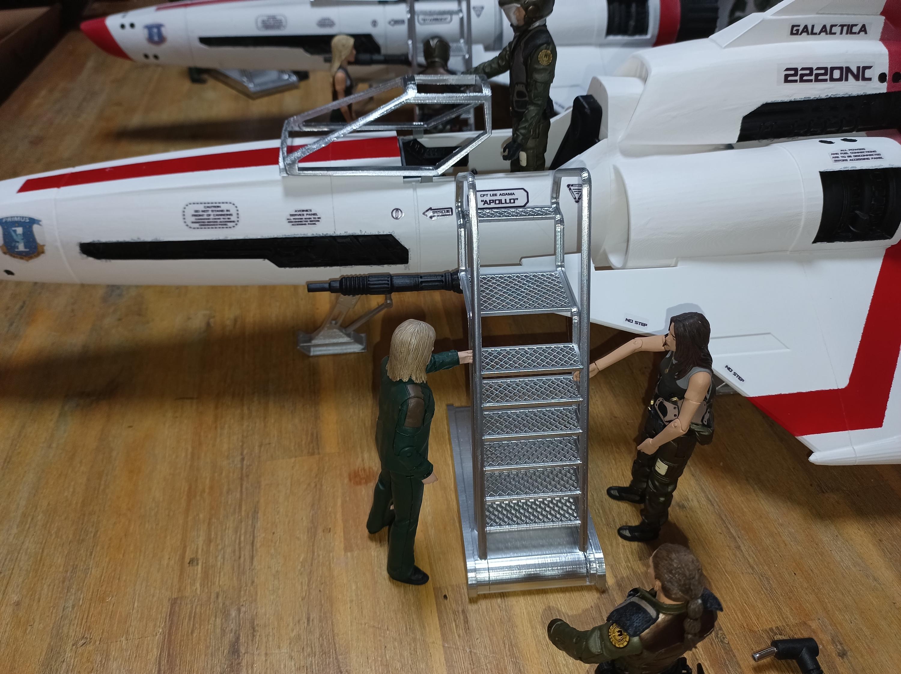 BSG - Colonial Viper MKII - Diamond Select Scale - Battlestar Galactica ...